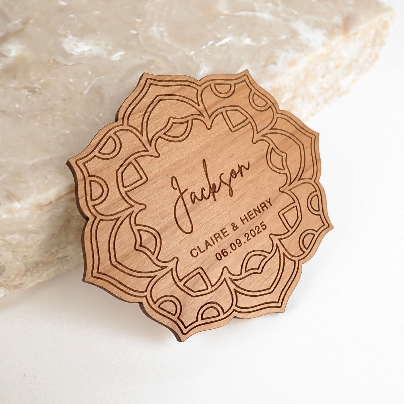 Engraved Wooden Flower Placecards with Magnet | Personalised Favours
