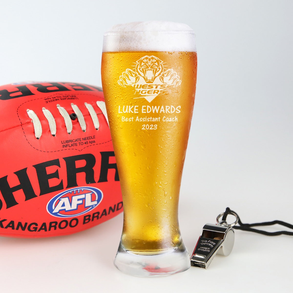 Engraved Sporting Trophy Award Beer Glass | Personalised Favours ...